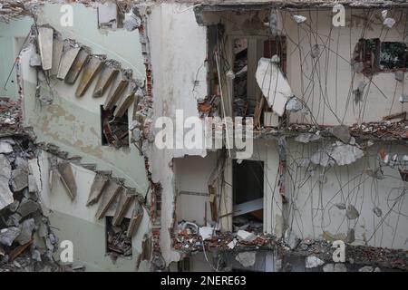 remnants of partially destroyed building, debris, demolition Stock ...
