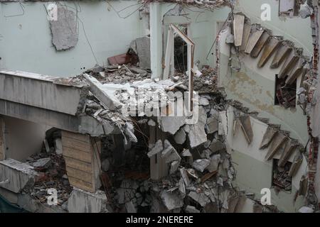 remnants of partially destroyed building, debris, demolition Stock ...