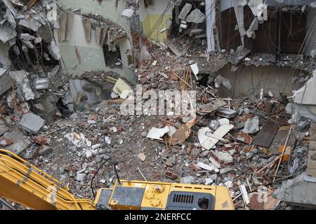 remnants of partially destroyed building, debris, demolition Stock ...
