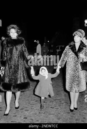 MARIA MUSSOLINI with her sister SOPHIA LOREN, late 1960s Stock Photo ...