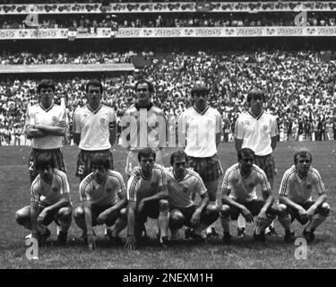 BULGARIAN WORLD CUP FOOTBALL TEAM - ; 15 MAY 1962 Stock Photo - Alamy