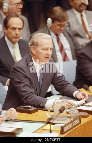 Jan. 1, 1990 - New York, New York, U.S. - Exact Date Unknown.ROBIN ...