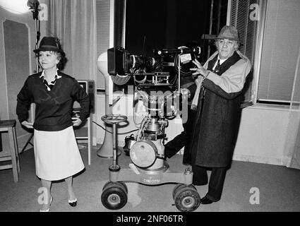 FEDERICO FELLINI, GIULIETTA MASINA, GINGER AND FRED, 1986 Stock Photo ...