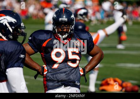 Denver Broncos linebacker Darrell Reid takes part in drills during ...