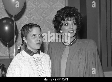 Joan Collins at the Young Musicians Foundation Fashion Fundraiser at ...