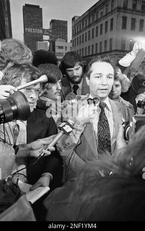 Fort Worth millionaire T. Cullen Davis as he takes his first steps ...