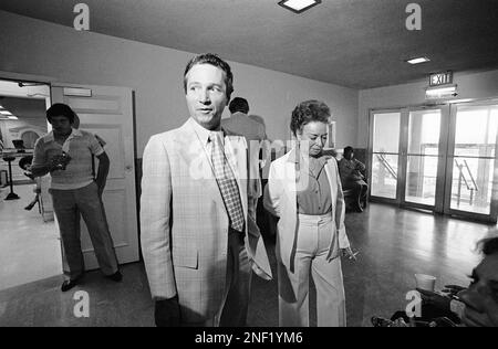 Fort Worth millionaire T. Cullen Davis as he takes his first steps ...