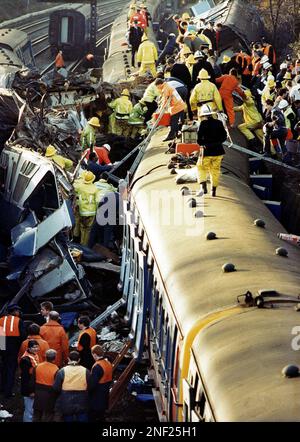 Disasters and Accidents - Clapham Junction Rail Crash - 1988 Stock ...