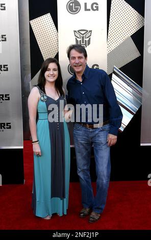 Jeff Foxworthy, right, and his daughter Juliane arrive at the ...