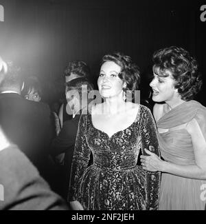 Maureen O'Hara and her daughter Bronwyn FitzSimons, circa 1967© JRC ...