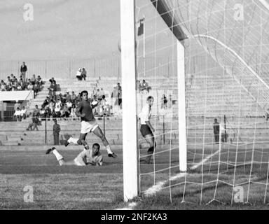FOOTBALL YUGOSLAVIAN TEAM FOR WORLD CUP IN CHILE - ; 16 MAY 1962 Top ...