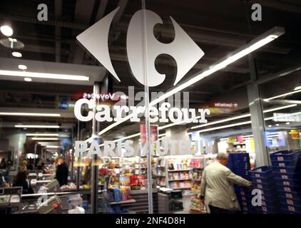 Carrefour Market supermarket - Paris - France Stock Photo - Alamy