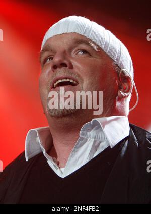 Der oesterreichische Saenger DJ Oetzi, mit buergerlichem Namen Gerhard ...