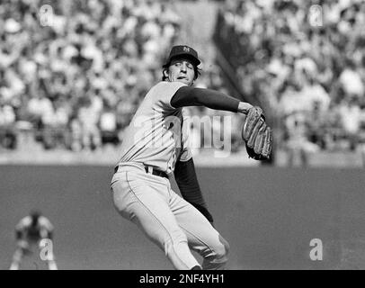 Jon Matlack, Mets pitcher, prepares to hurl pitch during the fourth ...