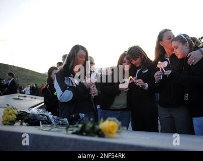 Coni Sanders, left, and Cindy Thirouin, step daughters of teacher Dave ...