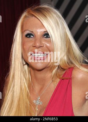 Former madam Kristin Davis makes an appearance at Cain Luxe night club ...