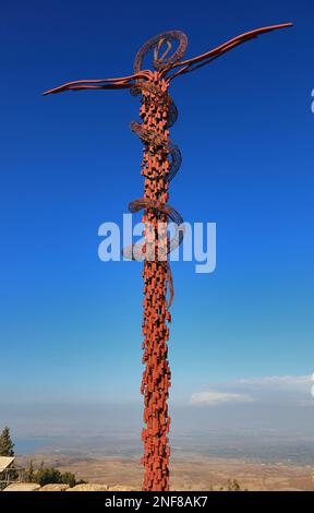 Kreuz, das von einer Messingschlange umschlungen wird, Berg Nebo, Mount ...