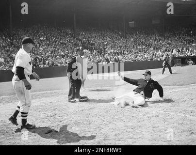 1945 Baseball Umpire Stock Photo - Alamy