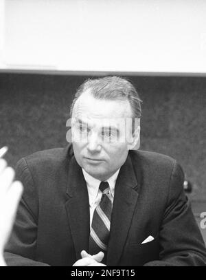 Henry Loomis, president of the Corporation for Public Broadcasting is ...