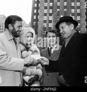John D. Rockefeller IV and Sharon Percy pose for an engagement photo ...
