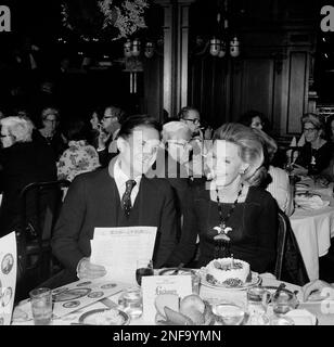 CLIFF ROBERTSON with wife Dina Merrill and daughter Stephanie Robertson ...