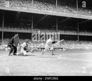 Former Major League umpire Bill Haller visits before the Florida ...