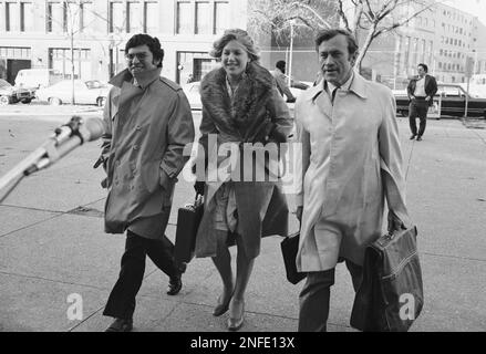 Watergate prosecutors Richard Ben-Veniste and Jill Wine Volner arrive ...