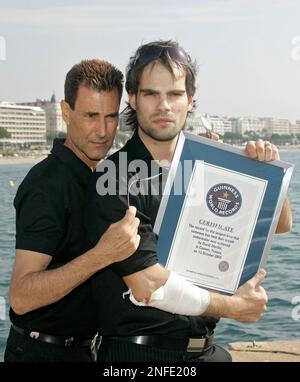 Hungarian escape artist David Merlini poses with his "Guinness World ...