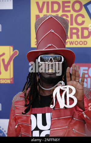 T-Pain arrives at the 2008 MTV Video Music Awards at Paramount Studios ...