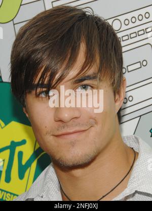 Actor - singer Rob Mayes from MTV's "The American Mall" television show ...