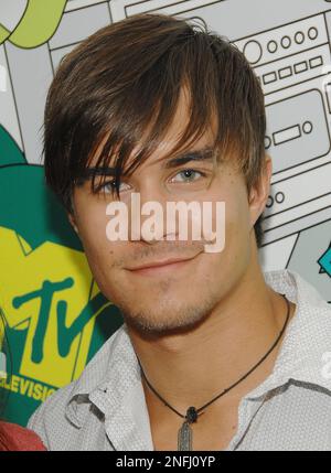 Actor - singer Rob Mayes from MTV's "The American Mall" television show ...