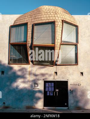 A facade of one of the buildings of the Eric Owen Moss Architects Los ...