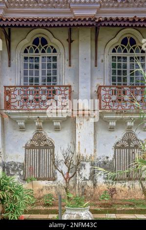 06 10 2009 Vintage Colonial Goan house of Braganza family in Chandor ...