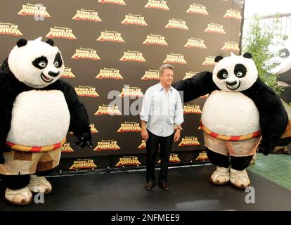 KUNG FU PANDA, Shifu (voice: Dustin Hoffman), 2008. ©DreamWorks ...