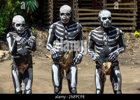 Natives with skeleton painting, Omo Bugamo tribe or skeleton people ...