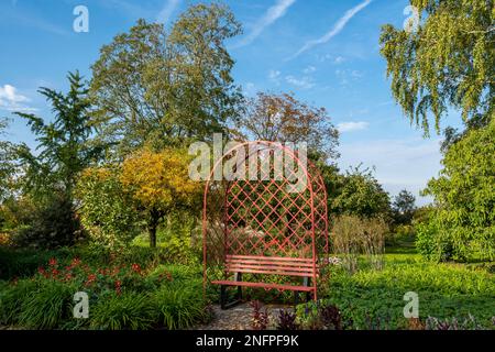 Red bench in the district educational garden, Burgsteinfurt ...