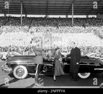 Queen Elizabeth II. Princess Elizabeth as Junior Commander in the ATS ...