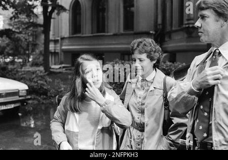 American schoolgirl Samantha Smith with her parents, Jane and Arthur ...