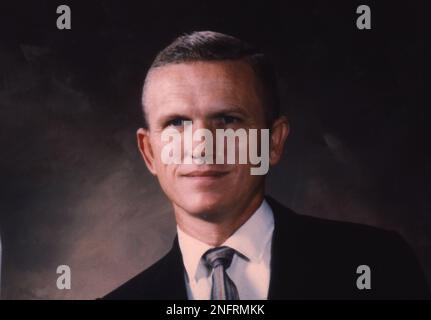 U.S. astronaut Frank Borman, commander of Apollo 8 lunar orbital mission shown with his family ...
