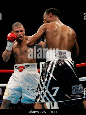 Miguel Cotto, left, and Shane Mosley spar during the WBA welterweight ...