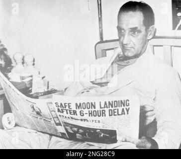 North Vietnamese Newspaper Vietnam War communist soldiers NVA army ...