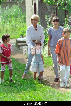 File Photo: from 9.August .1997.Lady Diana, Princess of Wales poses for ...