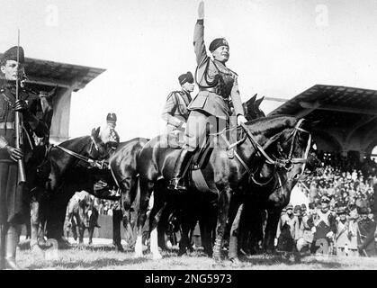 Mussolini On Horse Stock Photo - Alamy