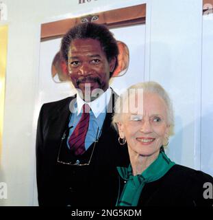 Actors Jessica Tandy and Morgan Freeman pose for photographers after ...