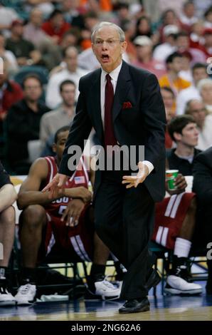 South Carolina coach Dave Odom gives direction to Carlos Powell (15 ...