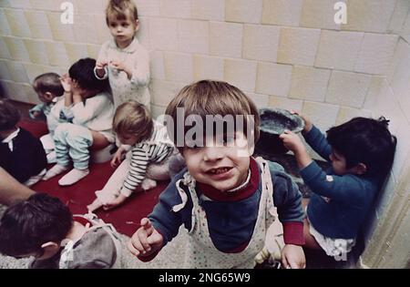 Romanian Orphanage, Bucharest, Romania. February 1990 Stock Photo - Alamy