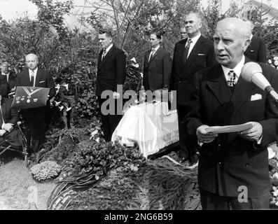Funeral of Sepp Dietrich Stock Photo - Alamy
