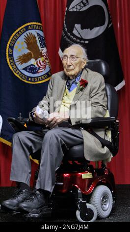 Dr. Michael E. DeBakey, famous heart specialist, talks to high school ...