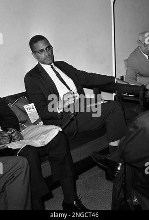 Black Muslim leader Malcolm X is shown addressing rally in Harlem, New ...