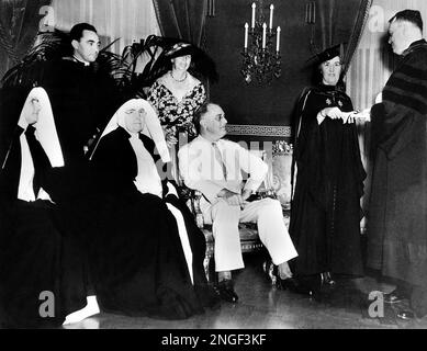 Franklin Roosevelt and Missy Lehand in Florida in 1924. With them is ...
